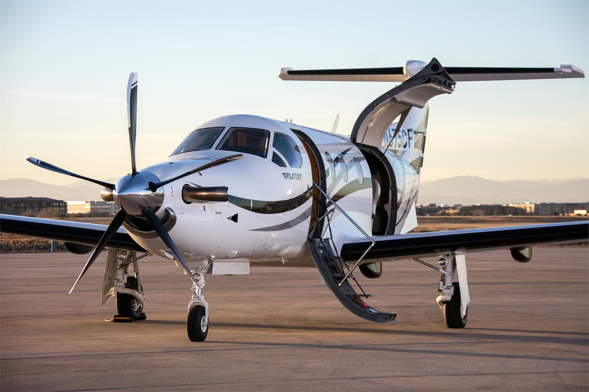 2005 Pilatus PC 12 CFS Jets 2005 Pilatus PC 12 CFS Jets