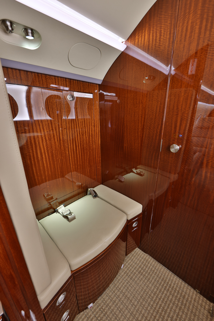 2005 Challenger 300 sn 20054 - CFS Jets
