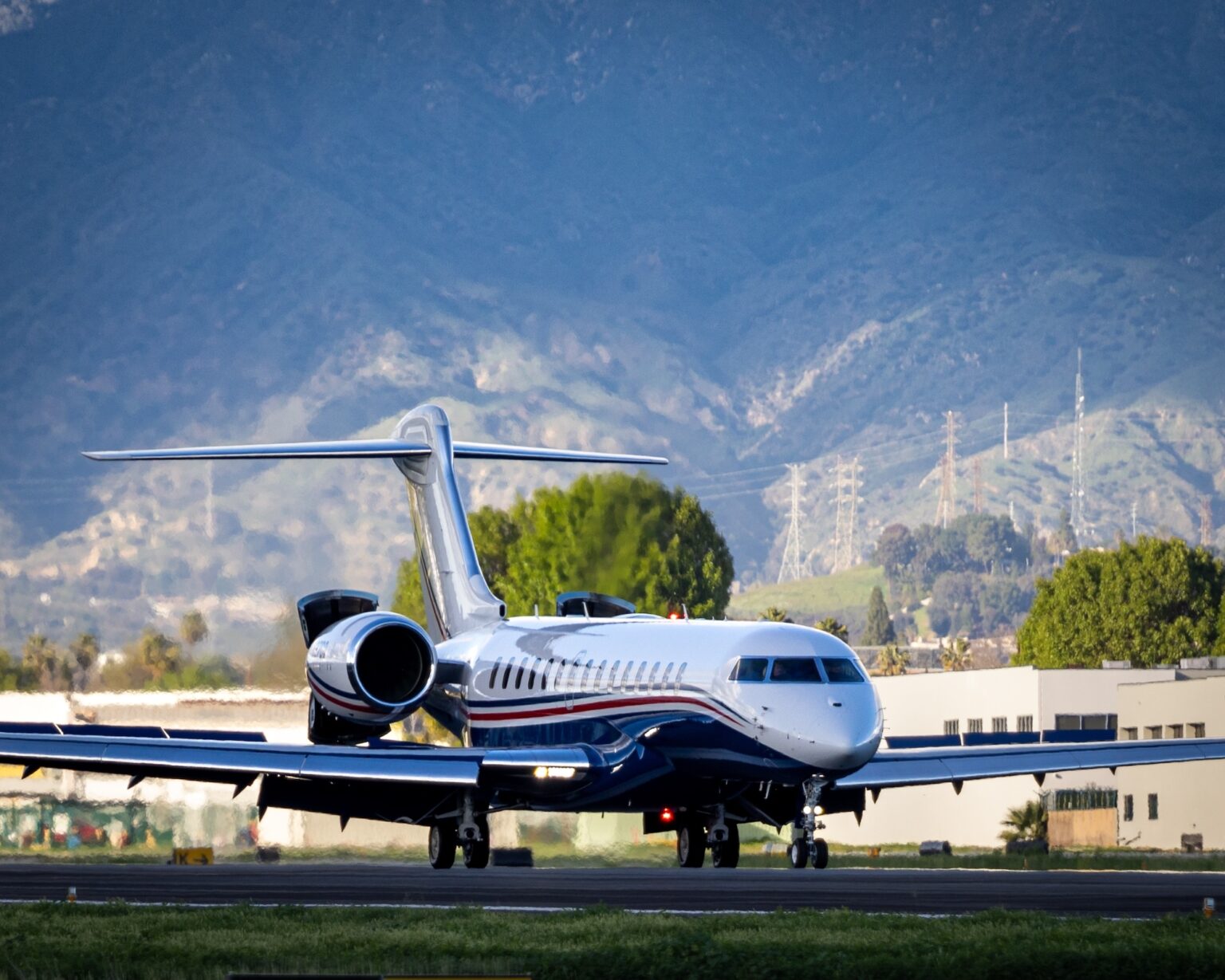 Bombardier global 7500 vs Gulfstream G700 - CFS Jets